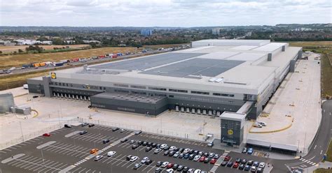 Inside Lidls Vast New Luton Distribution Centre Analysis Features