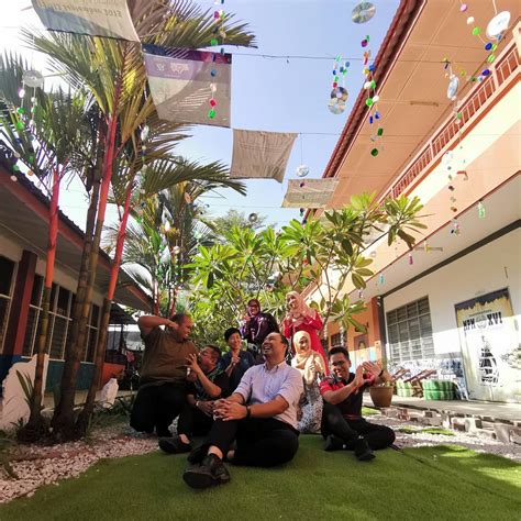 Smk Seksyen 16 Shah Alam Dominic Hughes