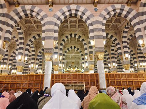 Premium Photo The Interior Architecture Of Almasjid An Nabawi