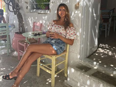 Σταματίνα Τσιμτσιλή Η βόλτα με τις κόρες της Νάγια και Μαίρη στα