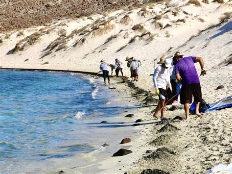 BALANDRA AMENAZADA TRAS DERRAME DE COMBUSTIBLE