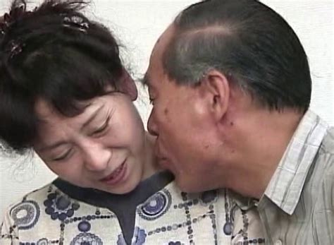 還暦夫人 いくつになっても抱かれたい 女でありたい 男の人と肌を合わせたい 昭和をたくましく生きた4人の還暦夫人のドキュメント