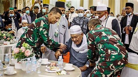 Pangdam Berbaur Dengan Ratusan Ulama Saat Pembukaan Silaturahmi Ulama