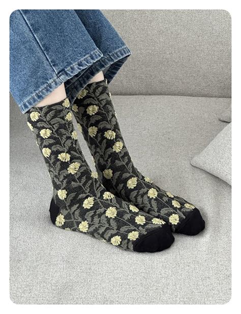 새롬새롬 여성 꽃무늬 플라워 패턴 여성 간절기 양말