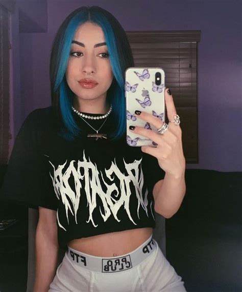 Color Blocking Hair Top Tips With 30 Style Ideas Split Dyed Hair