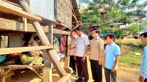 លោក ង៉ូវរីន ហាម៉ូនីកា អភិបាលរងនៃគណ អភិបាលស្រុកជើងព្រៃ និងជាប្រធានក្រុមយុវជនគណបក្សស្រុក