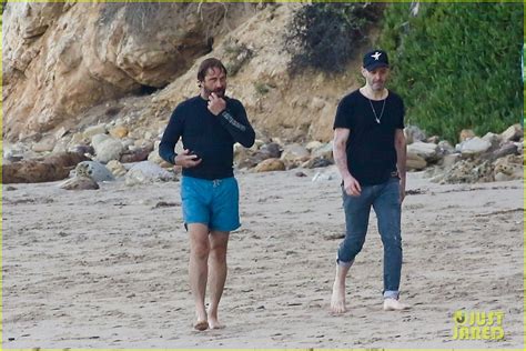 Photo Gerard Butler Shirtless After Surf Session 32 Photo 4352597