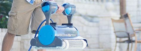 Dolphin Premier Vs Polaris F9550 Robotic Pool Cleaners
