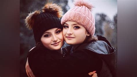 تازه ترین عکس از سارا و نیکا بعد از شکست عکس