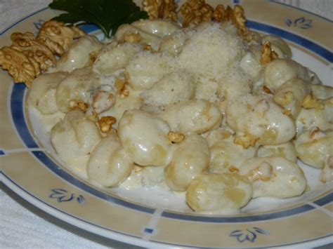 Њоки со горгонзола и ореви Moirecepti