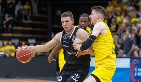 Basketball Bundesliga Hamburg Towers Trennen Sich Von Lukas Meisner Mopo