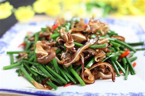 小炒腊耳尖中国菜系食品餐饮摄影汇图网