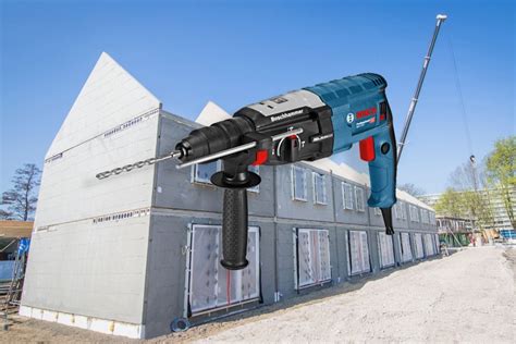 Boren In Beton Van Een Nieuwbouw Huis Gereedschap