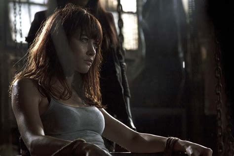 Bond Girl Olga Kurylenko Becomes The Professional Pelikula Mania