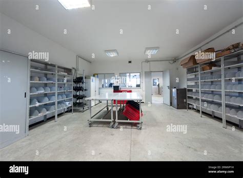 Industrial Warehouse Sorting Hi Res Stock Photography And Images Alamy