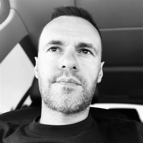 Евгений Толочин Etolochin • Threads Say More