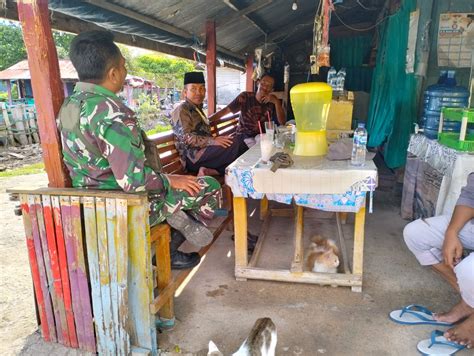 Babinsa Koramil 07 Bungus Komsos Dengan Pemuka Agama Soal Dampak Kemajuan Teknologi