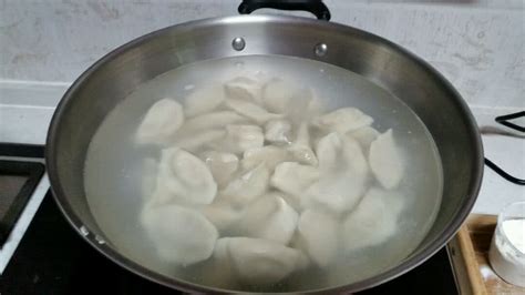 厨房煮饺子 煮饺子 煮饺子锅 大山谷图库