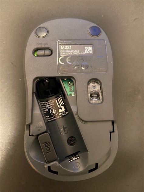 Logitech Wireless Mouse Computers And Tech Parts And Accessories Mouse And Mousepads On Carousell