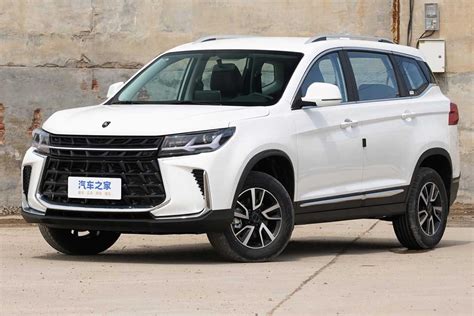 مقایسه فردا T5 و T5 پلاس، بررسی تغییرات و تفاوت‌ها پدال