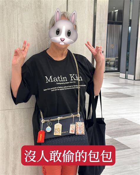 見習網美小吳 我媽的包一定沒人敢拿 感覺偷了會被詛咒？？ 或是被神明懲罰哈哈哈哈哈哈哈哈 Instagram