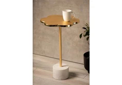White Metal Drink Table Stand And Handmade Table Sclupture For Home At