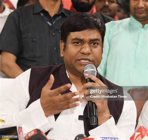 Insaan Photos And Premium High Res Pictures Getty Images