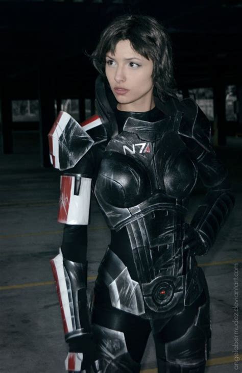 Amazing Mass Effect Female Shepard Cosplay ~ Lol City