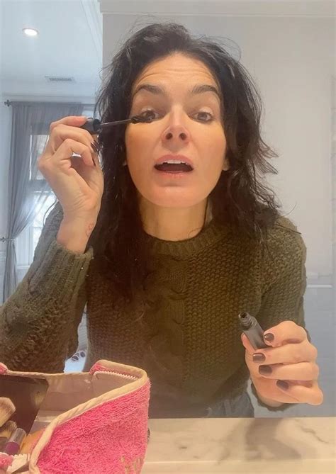 Angie Harmon 51 Rprettyolderwomen
