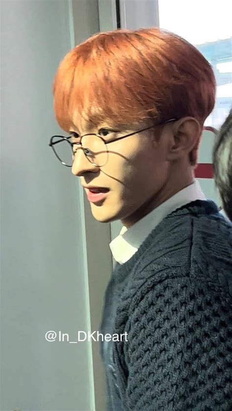 Seventeen Community Posts 太帅了，祝硕珉在米兰玩的开心😊