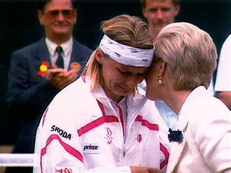 La Emotiva Foto De Jana Novotna Y La Duquesa De Kent En Wimbledon Que