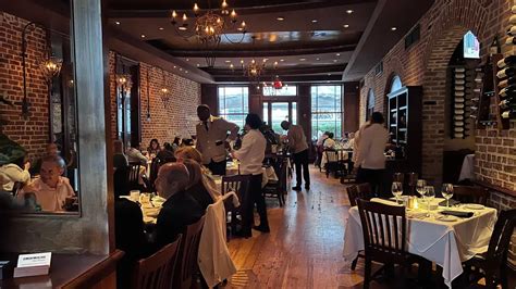Is There A Dress Code At The Chop House Shunvogue