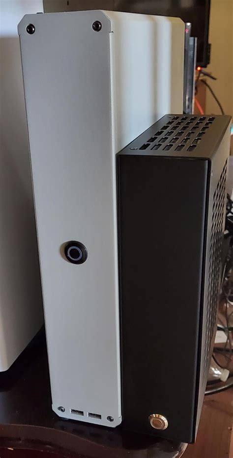 The Smallest Upgradeable Gaming Pc 32l Rsffpc