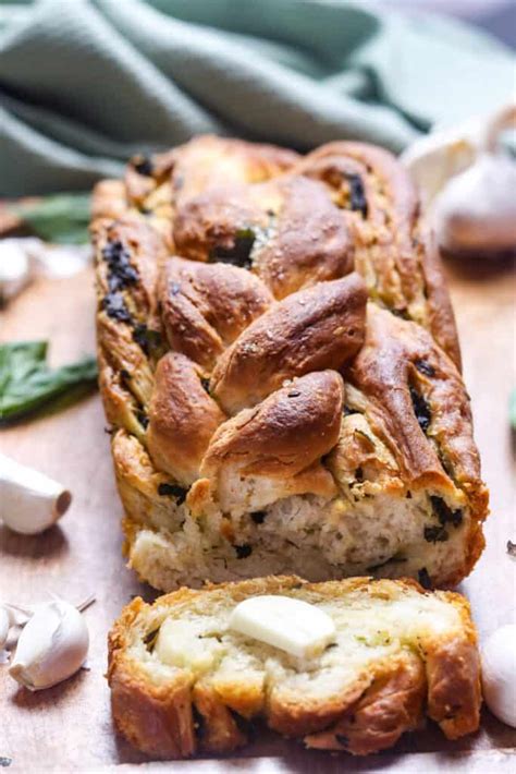 Easy Garlic Basil Bread Recipe Hispana Global