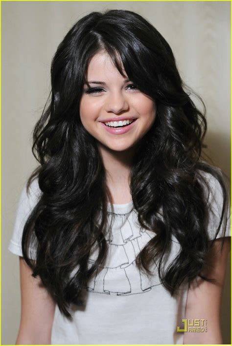 Selena Gomez Wavy Hair Photoshoot