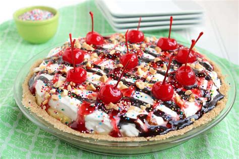 No Bake Banana Split Pie The Suburban Soapbox