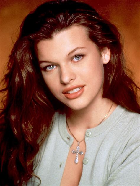 Hollywood Celeb Milla Jovovich Hot Photos ~ Actresszoneblogest1