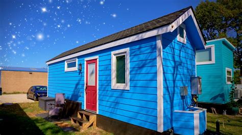 Disney Fans Tiny House With Downstairs Bedroom Tiny House Blog