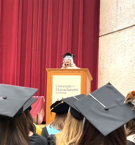 Kerri Johnson On Linkedin This Past Weekend I Graduated Summa Cum