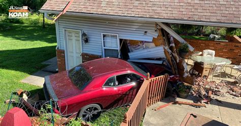 Car Crashes Into Pool House In Joplins Wildwood Neighborhood Driver