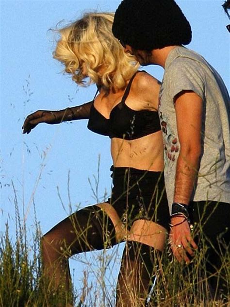 Lindsay Lohan Exposing Her Sexy Body And Huge Boobs Just In Bra Porn