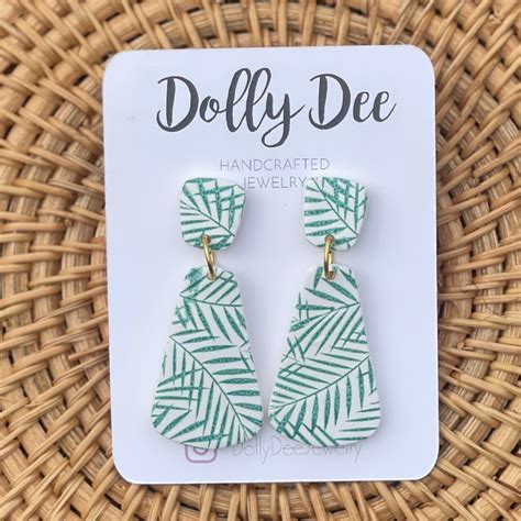 Rectangular Teardrop Leaves Dolly Dee
