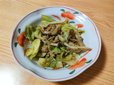 豚ひき肉とキャベツとしめじのオイスターソース炒め レシピ・作り方 By はじゃじゃ 楽天レシピ