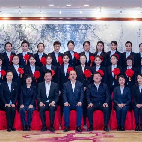 大连机场召开纪念“三八”国际妇女节112周年表彰暨座谈会工会主席个人工作