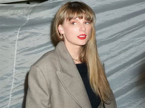 Taylor Swift Breaks The All Time Streaming Year Record On Spotify