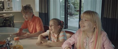 Семейный переполох фильм 2024