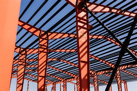 محاسبه آنلاین هزینه ساخت سوله در 1404 جدول هزینه برای هر نوع سوله