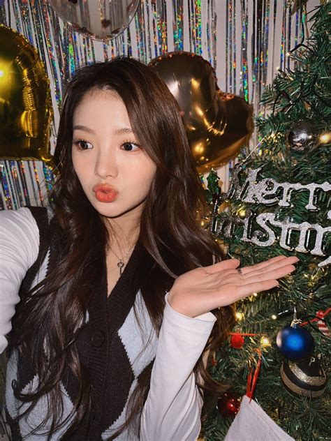 트라이비 221224 공트 켈리 크리스마스 걸그룹 갤러리 에펨코리아