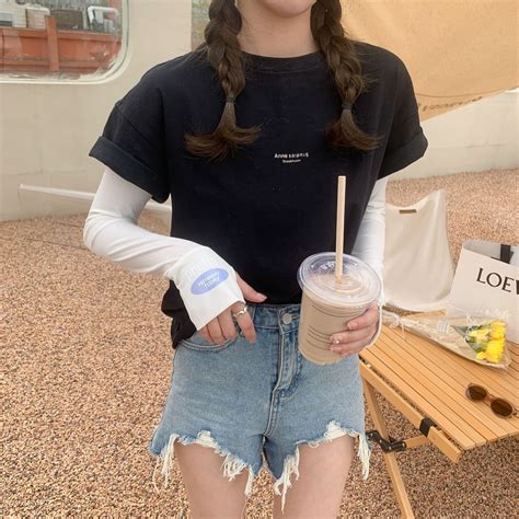 【酷暑到！全面降價！】防曬也可以很好看日系冰絲冰袖女氣質夏季防曬袖套薄款防紫外綫開車絲防曬袖套涼 蝦皮購物