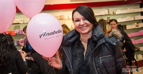 Anja Rupel Za Kozmetiko Zapravim Preveč